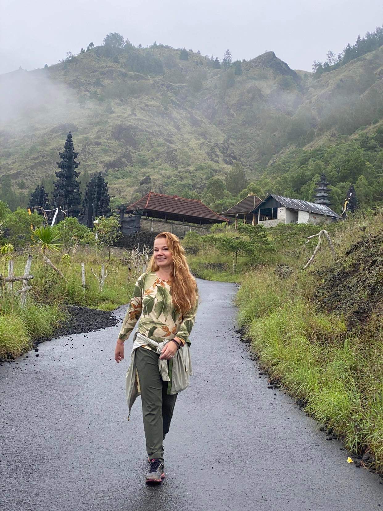 Tuuli Roosma khaki Everywear püksid - TUUB – Sinu igapäevane kaaslane